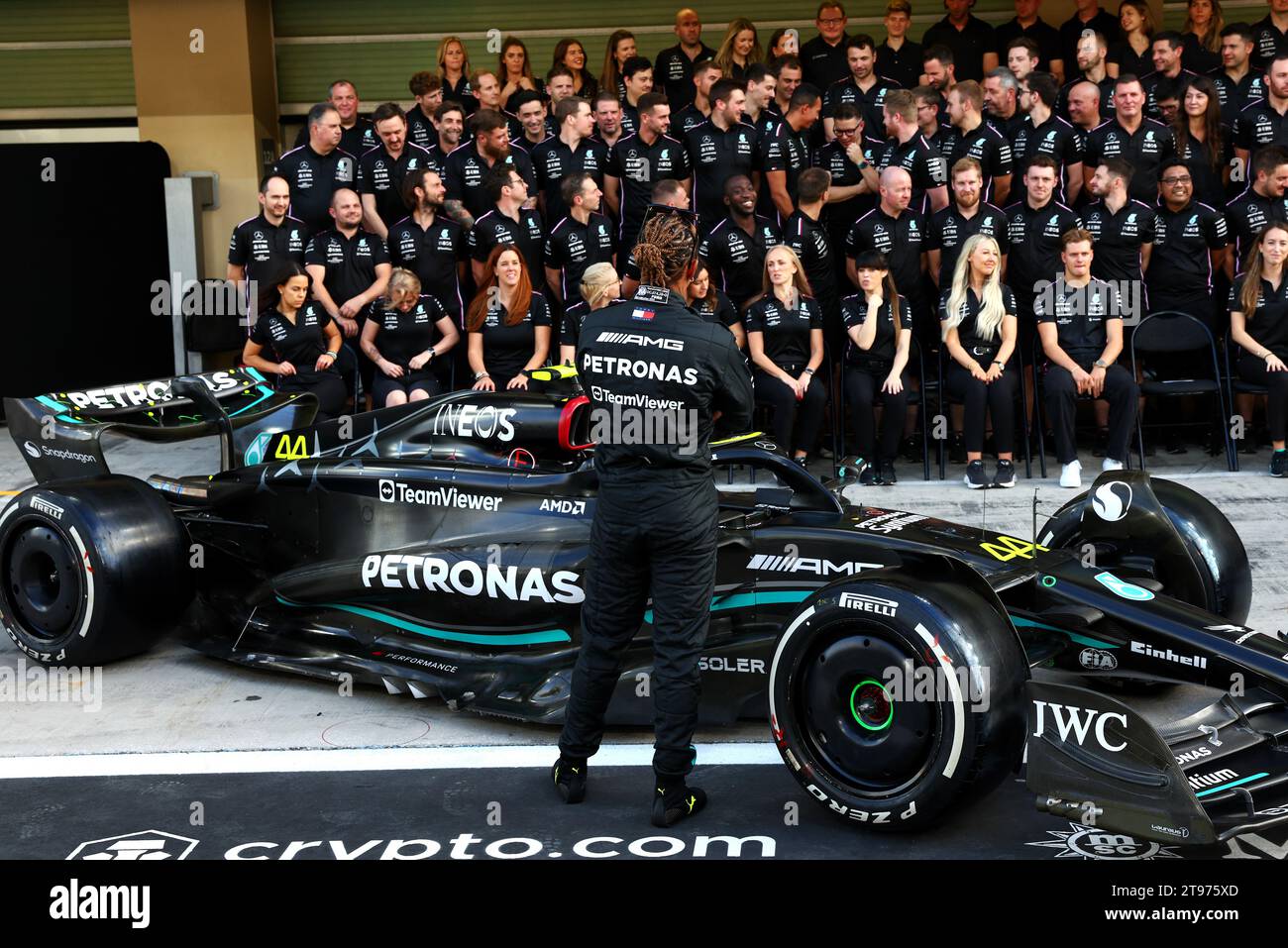 Abu Dhabi, Abu Dhabi. 23rd Nov, 2023. Lewis Hamilton (GBR) Mercedes AMG ...