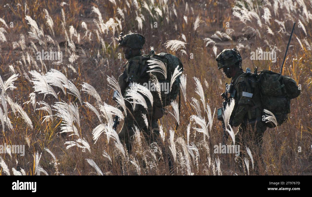 Shikama, Japan. 23rd Nov, 2023. Members of Japan Ground Self-Defense ...