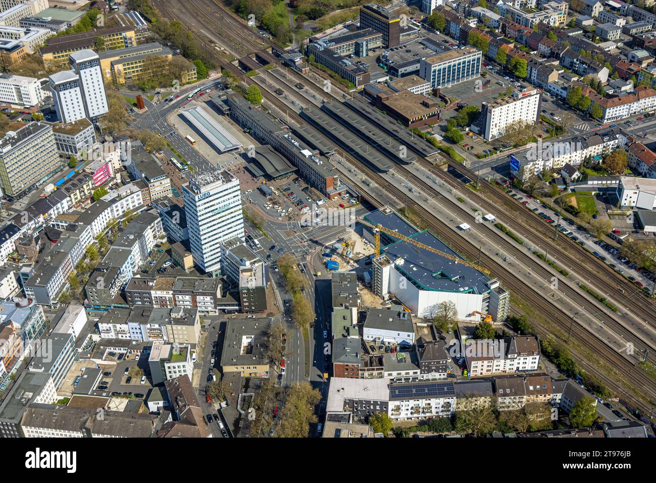 Aerial view, construction site and new parking garage P7, at the main station, Gleisdreieck ...