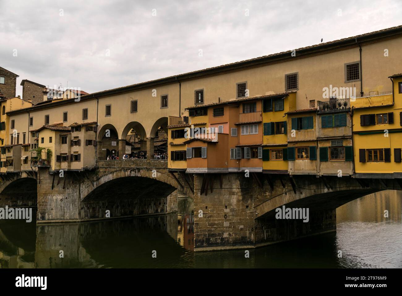 Ponte Vecchio Arch Bridge - Florence - Italy Stock Photo - Alamy