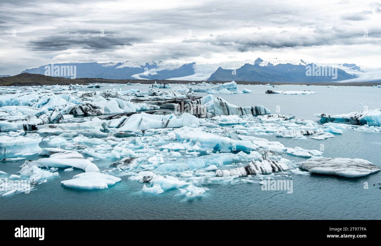 Iceberg drifting in Jokulsarlon glacier bay in Southeast Iceland ...