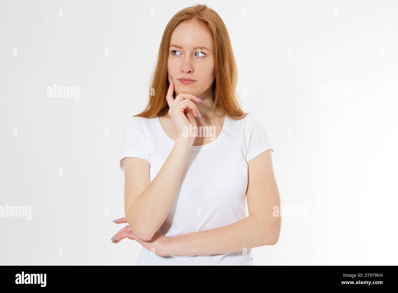 Thinking red head woman looking up, Asian white girl thinking in ...