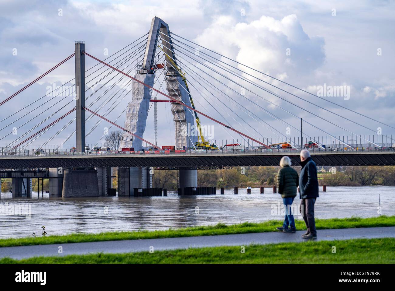Neubau der Autobahnbrücke der A1 über den Rhein bei Leverkusen, nach der Fertigstellung der ...