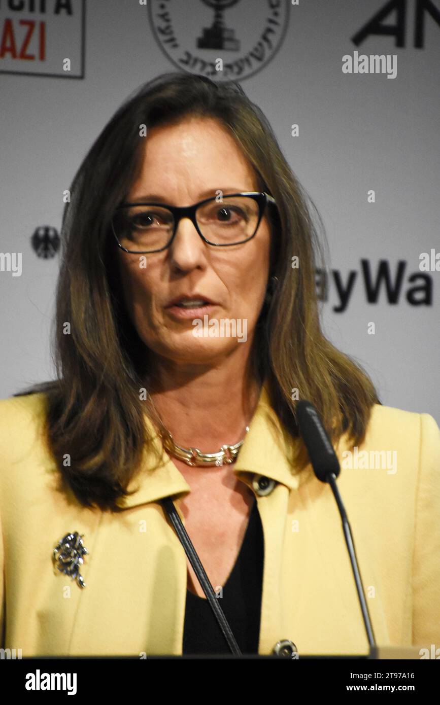 Prof.Dr. Sandra Esslinger Gruenderin Adolf Rosenberger gGmbH Muenchen ...