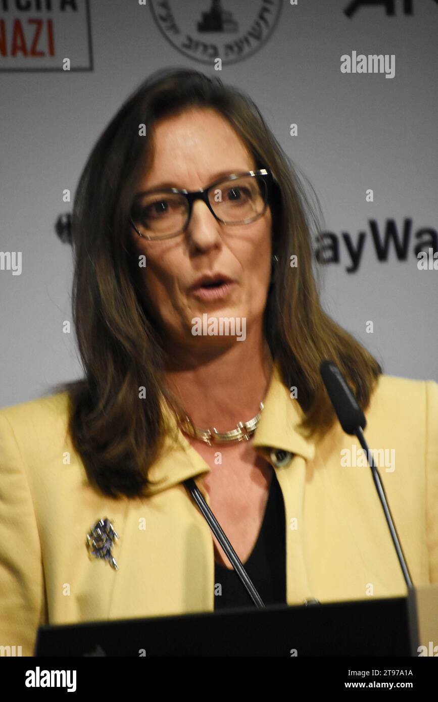 Prof.Dr. Sandra Esslinger Gruenderin Adolf Rosenberger gGmbH Muenchen ...