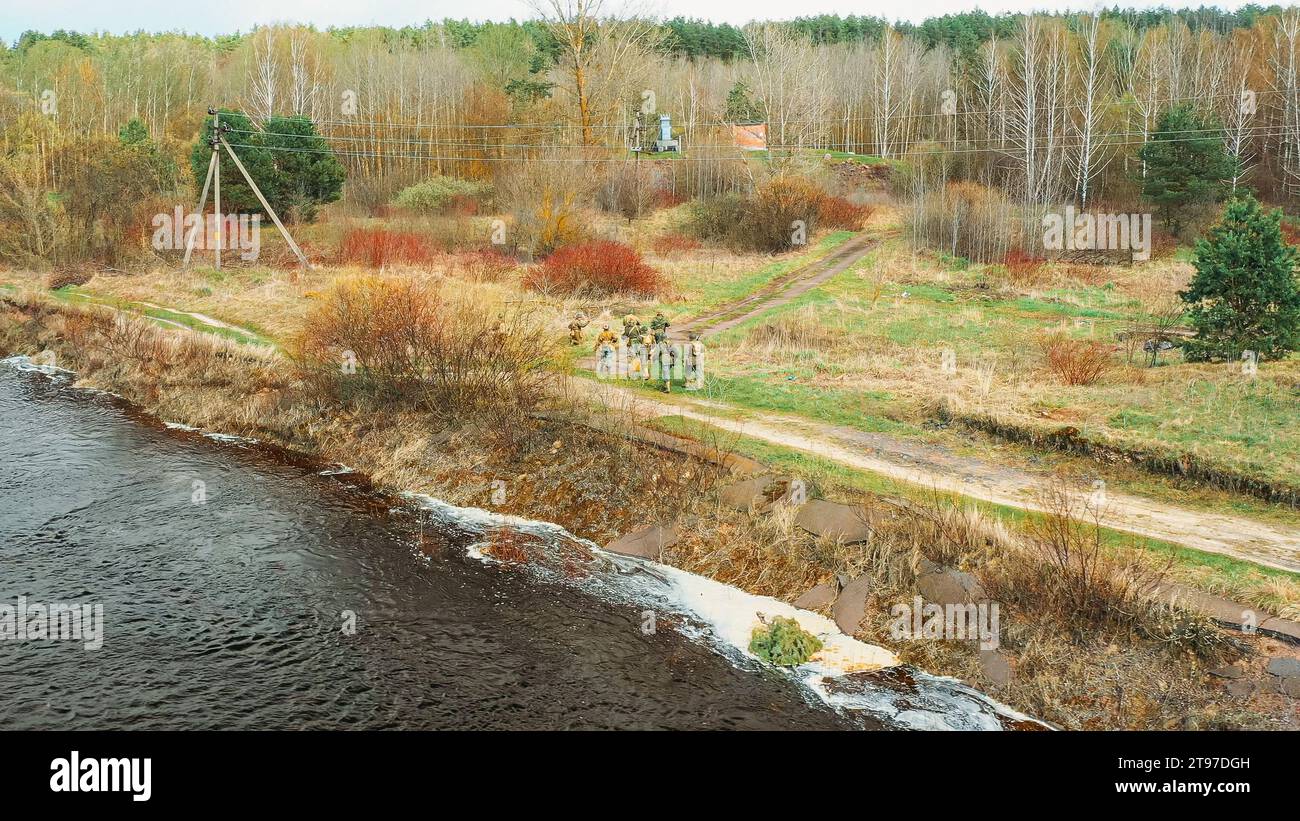 Men Dressed As US American Soldiers Of USA Infantry Of World War II ...