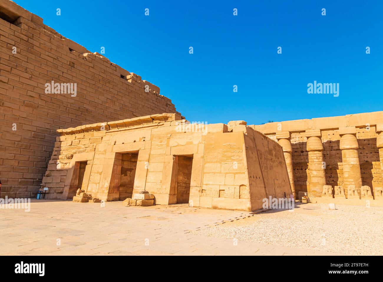 Alley of rams hi-res stock photography and images - Alamy