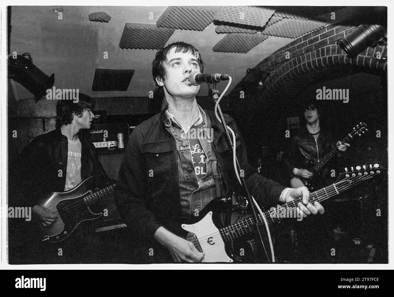 Pete doherty old Black and White Stock Photos & Images - Alamy