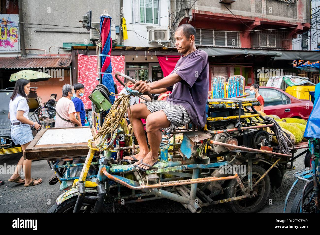 Philippine worker hi-res stock photography and images - Alamy