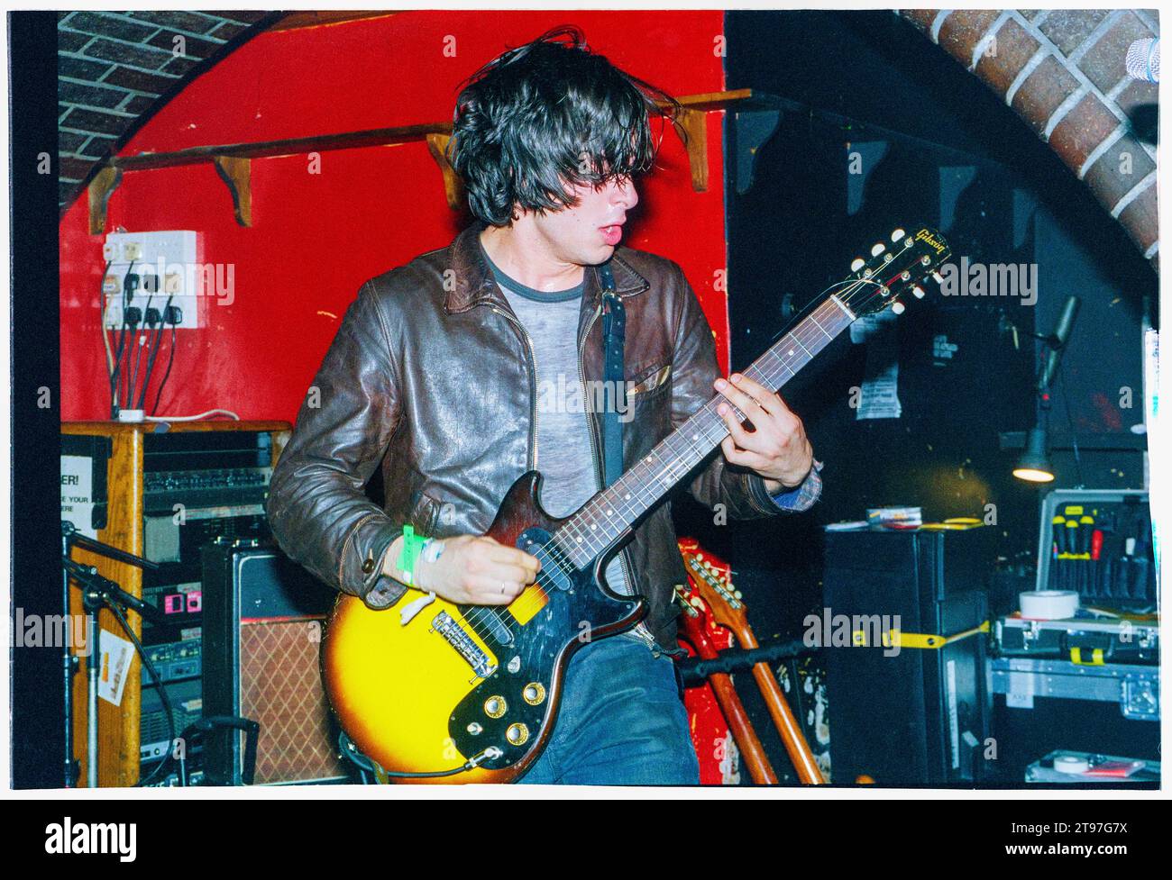 CARL BARAT, LIBERTINES, 2002: A very young Carl Barât of The Libertines ...