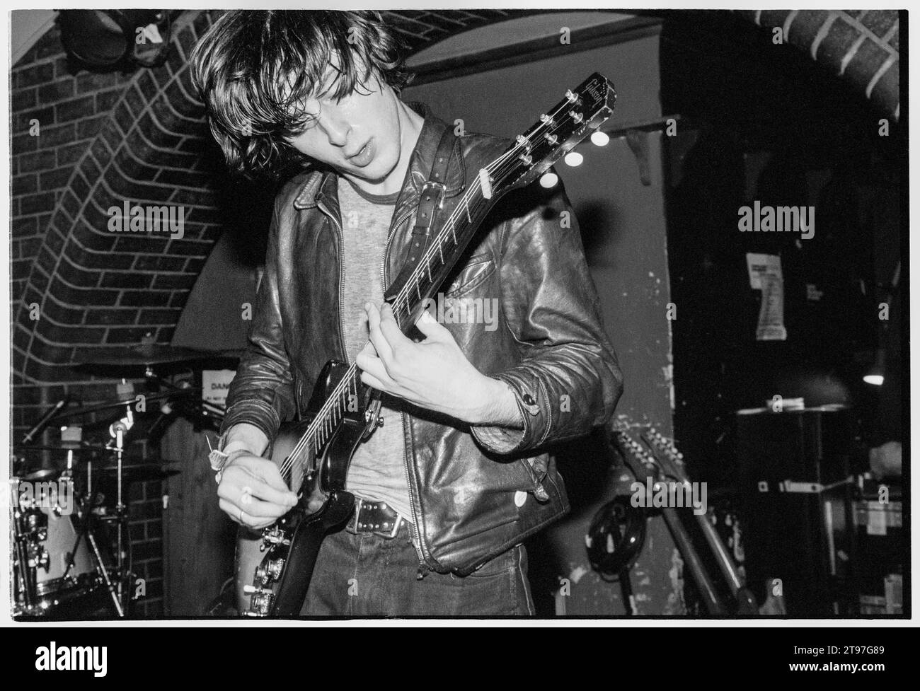 CARL BARAT, LIBERTINES, 2002: A very young Carl Barât of The Libertines ...