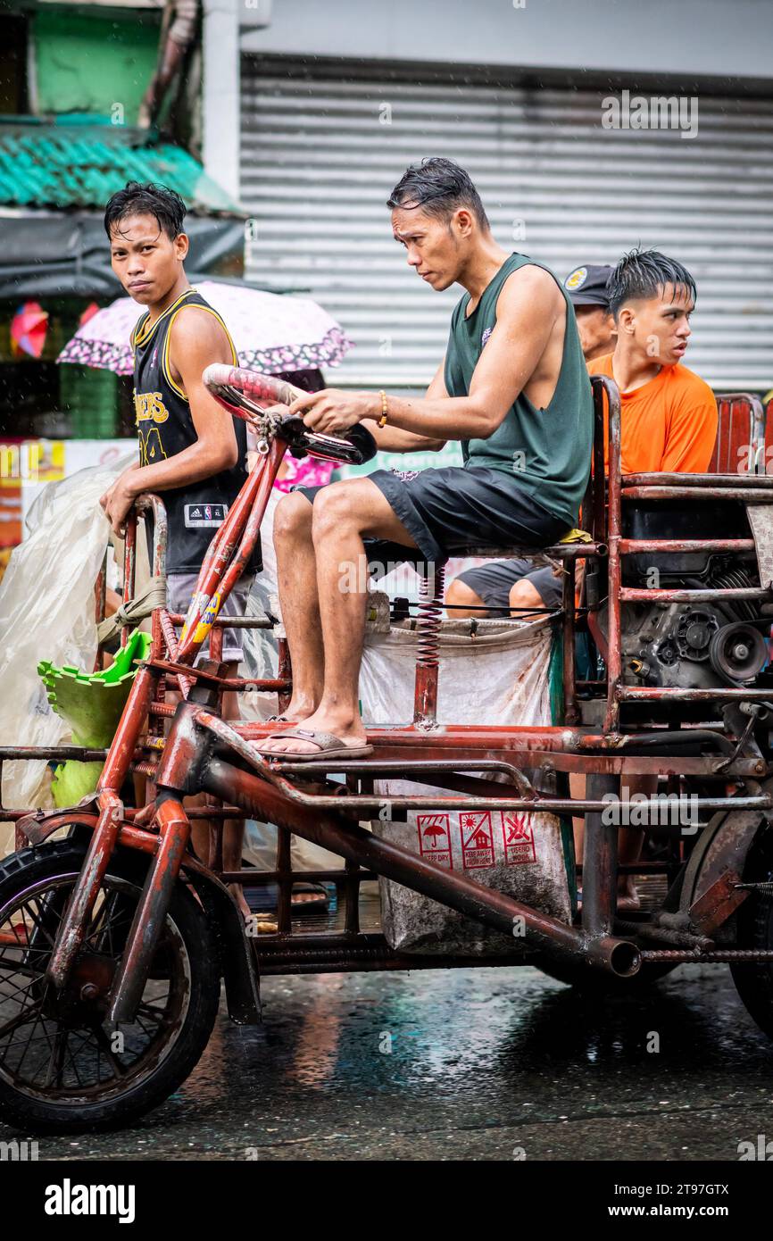Manila street scenes hi-res stock photography and images - Alamy