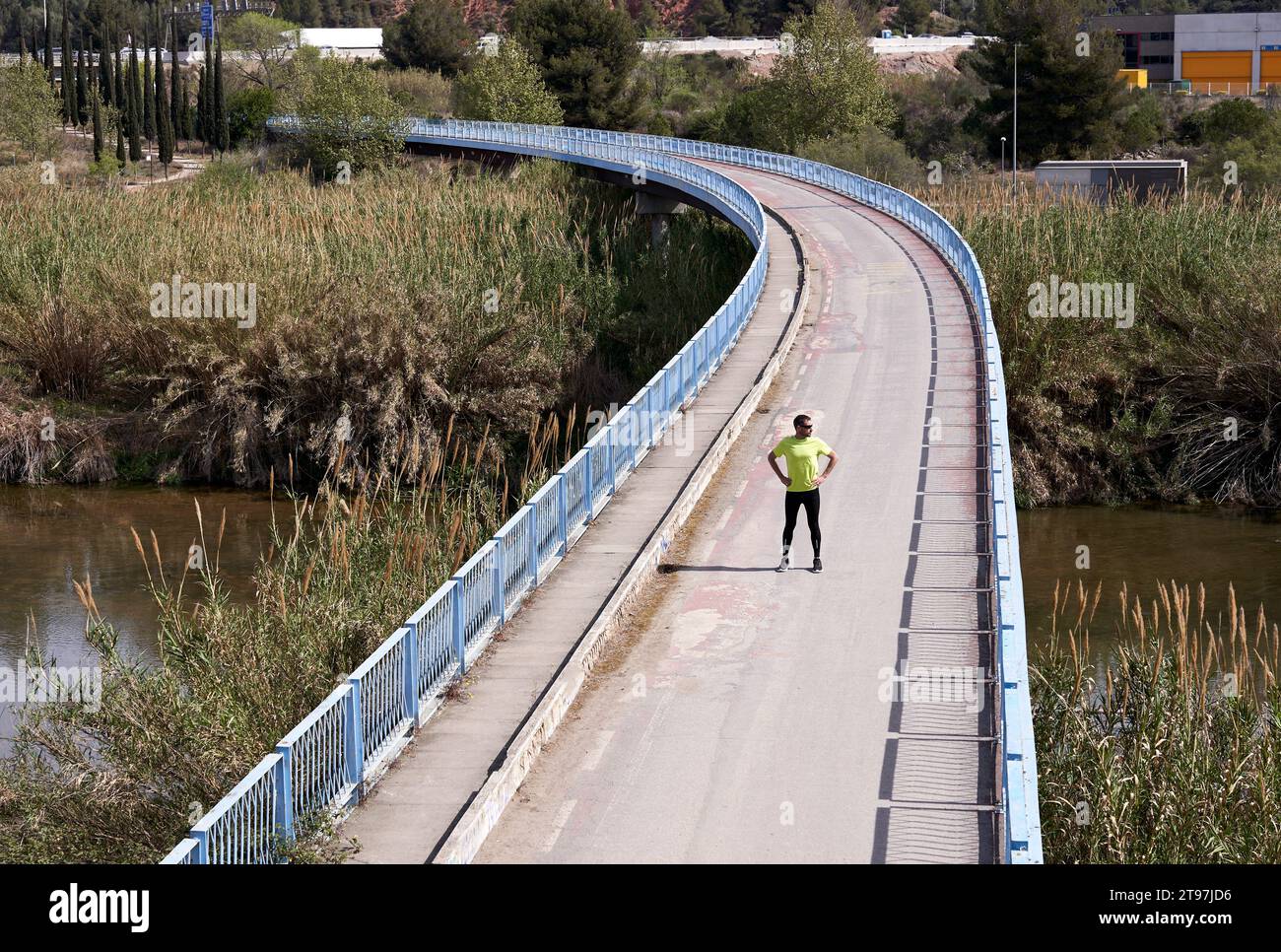 Arm akimbo hi-res stock photography and images - Alamy