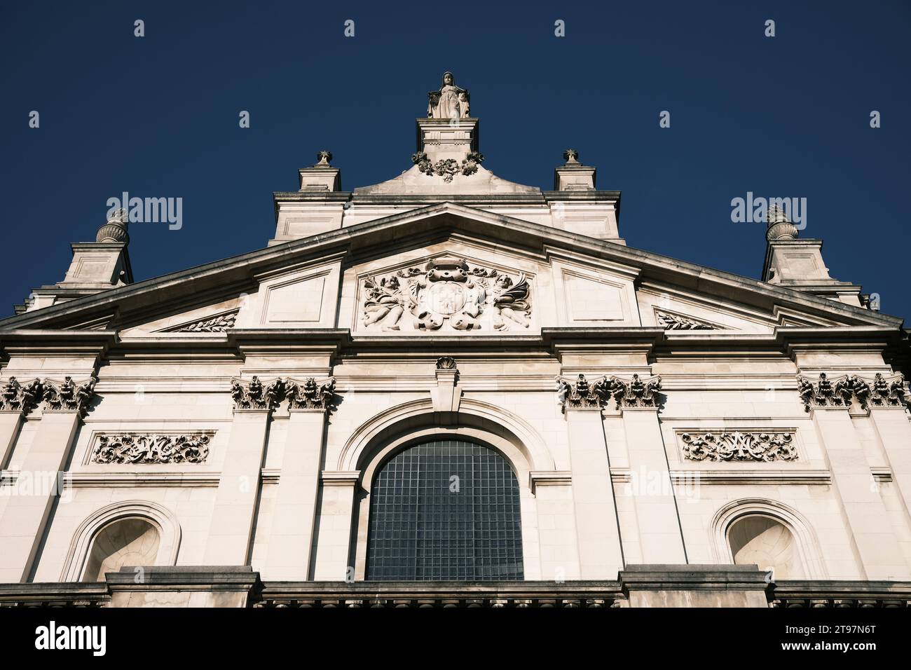 Holy trinity brompton building hi-res stock photography and images - Alamy
