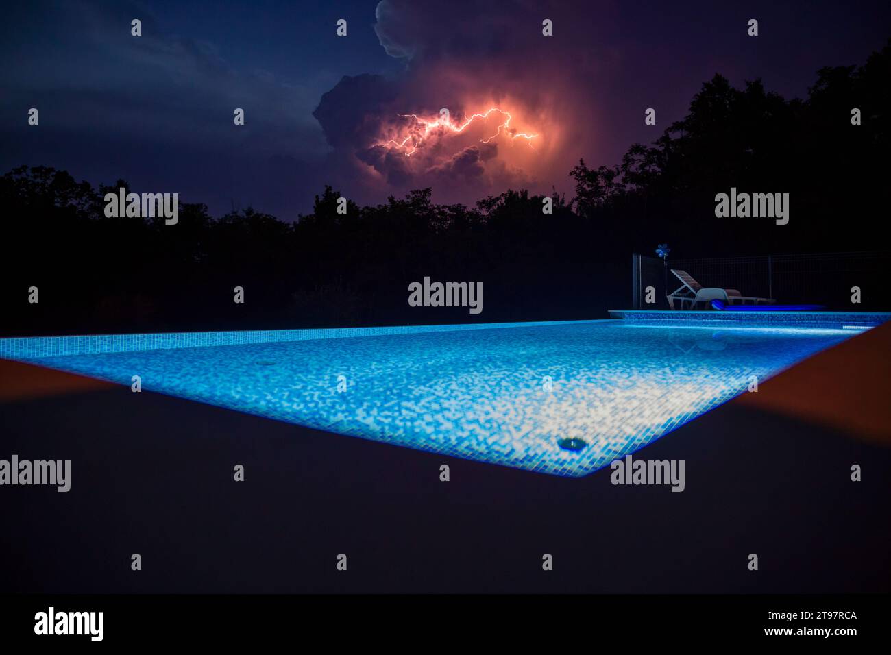 Illuminated swimming pool night hi-res stock photography and images - Alamy