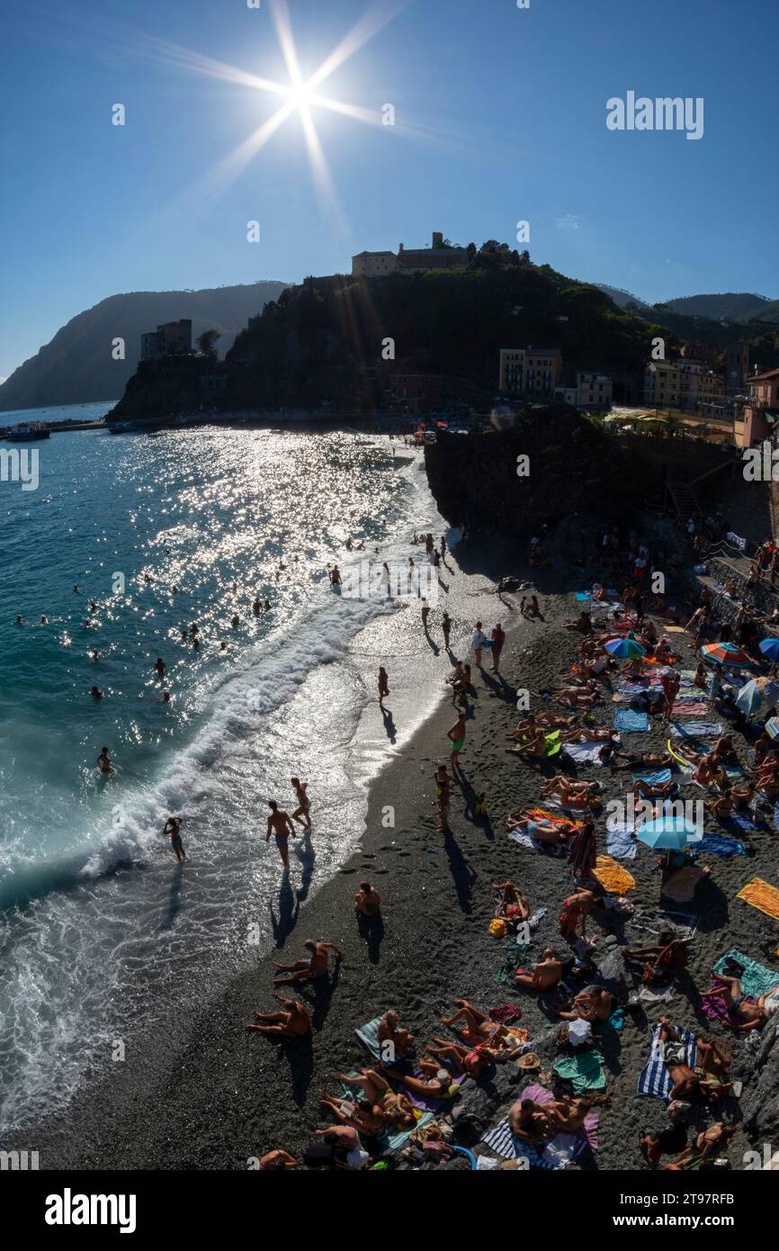 August beach hi-res stock photography and images - Alamy