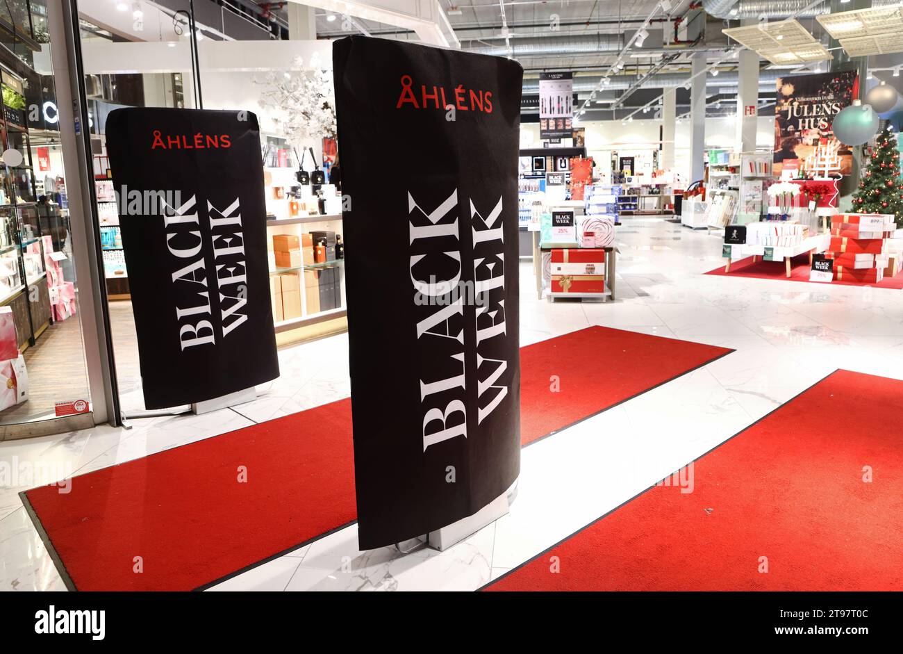 Signs and symbols, Black week and Black Friday signs in a mall Stock ...