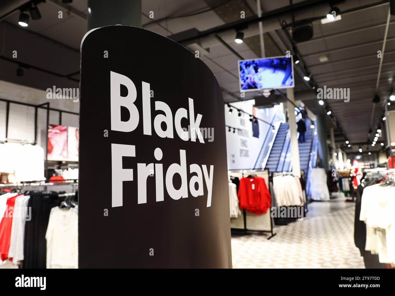 Signs and symbols, Black week and Black Friday signs in a mall Stock ...