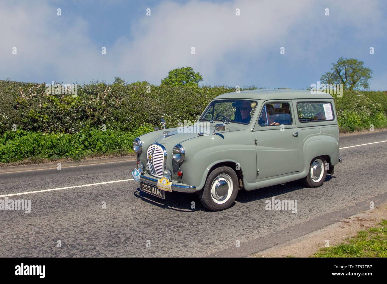 Commercial vehicles of the sixties hi-res stock photography and images ...