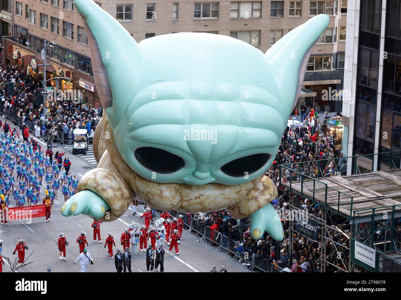 New York, United States. 23rd Nov, 2023. The Grogu balloon from the ...