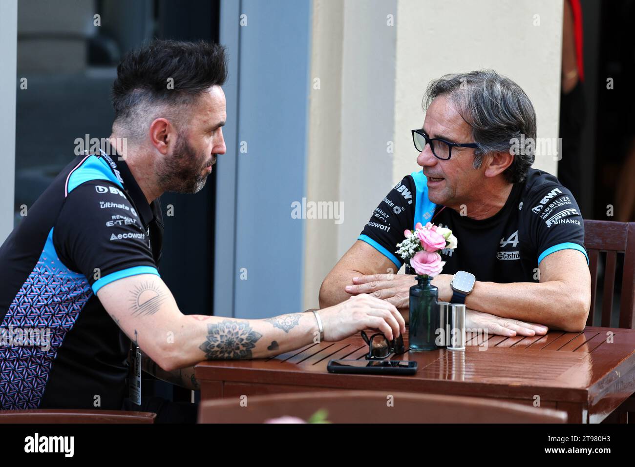 Abu Dhabi, Abu Dhabi. 23rd Nov, 2023. (L to R): Julian Rouse (GBR ...