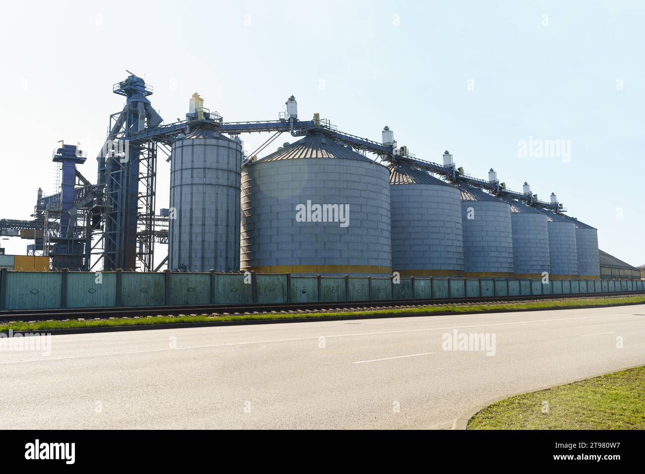 Grain export terminal storage hi-res stock photography and images - Alamy