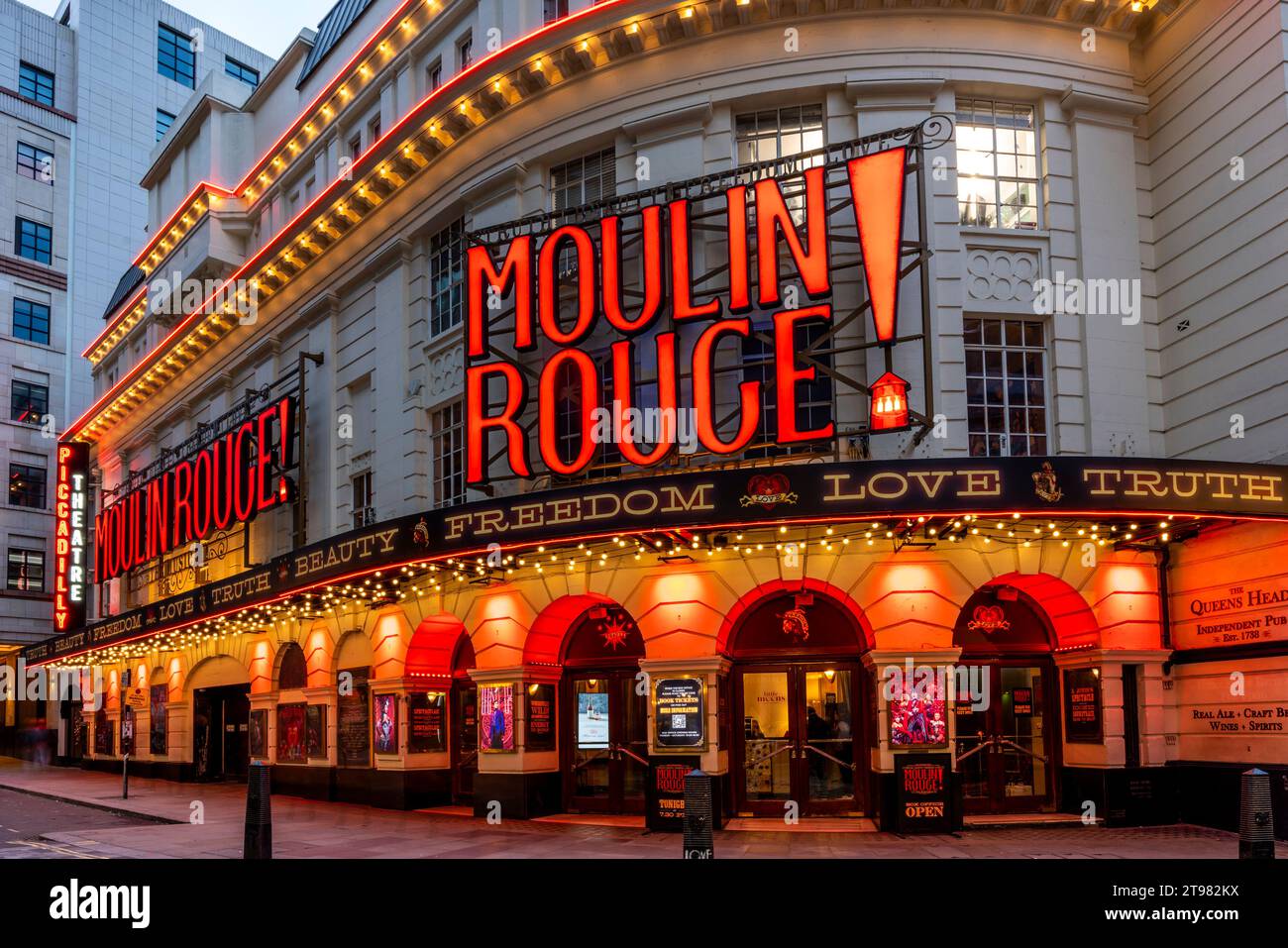 Piccadilly theatre exterior hi-res stock photography and images - Alamy
