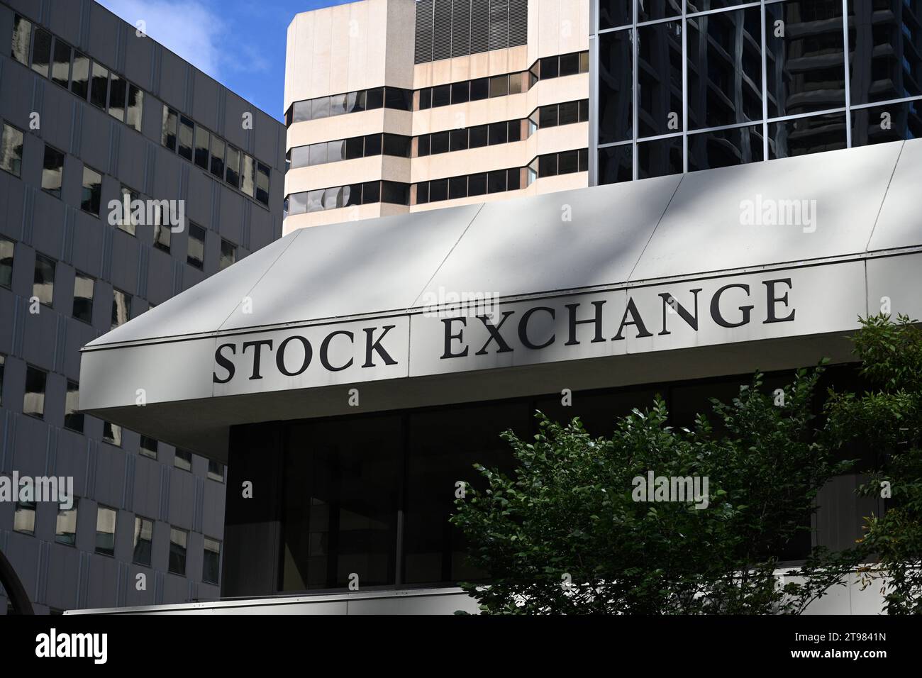 Global trade exchange hi-res stock photography and images - Alamy