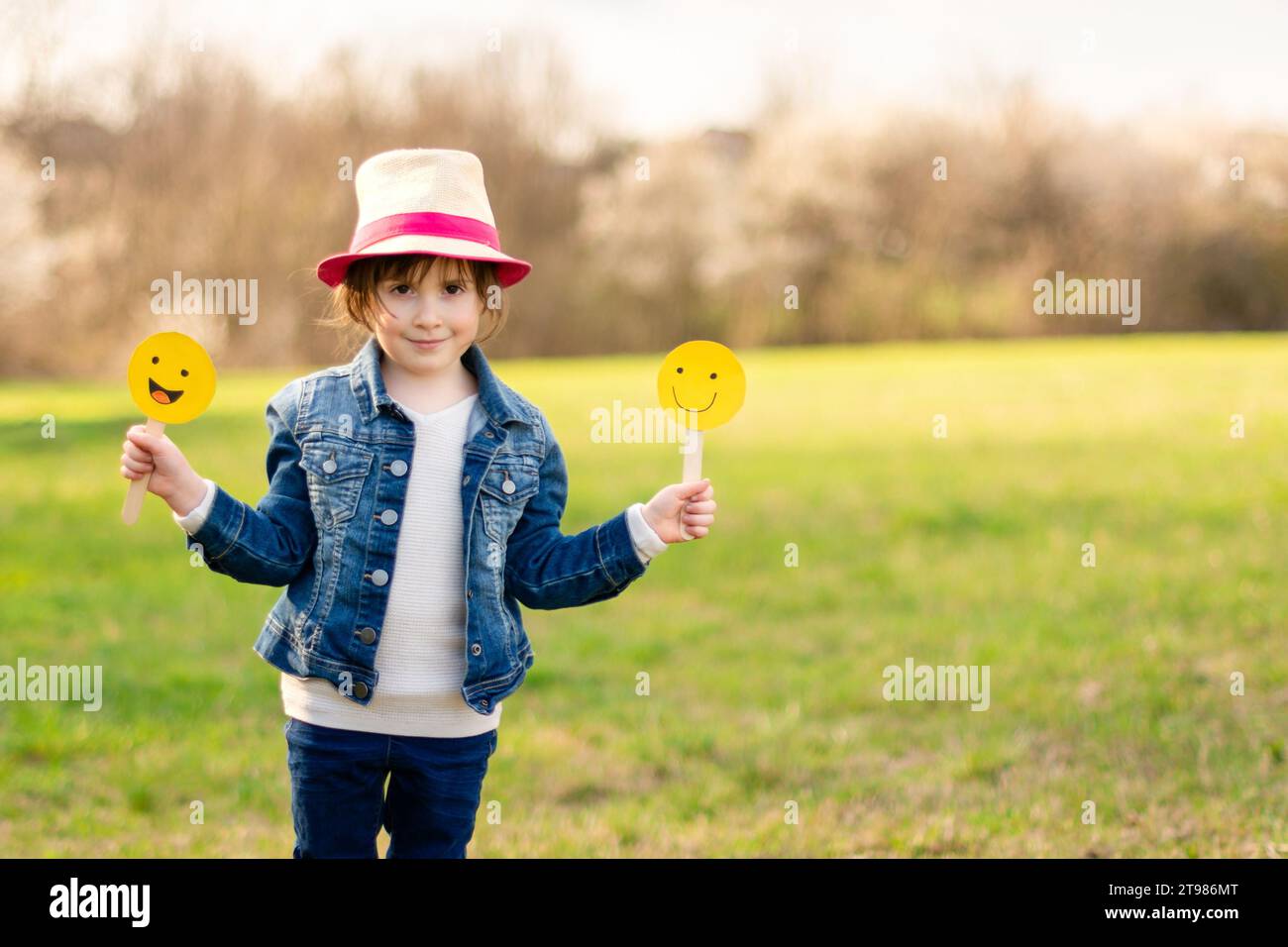 Emoticon character hi-res stock photography and images - Alamy