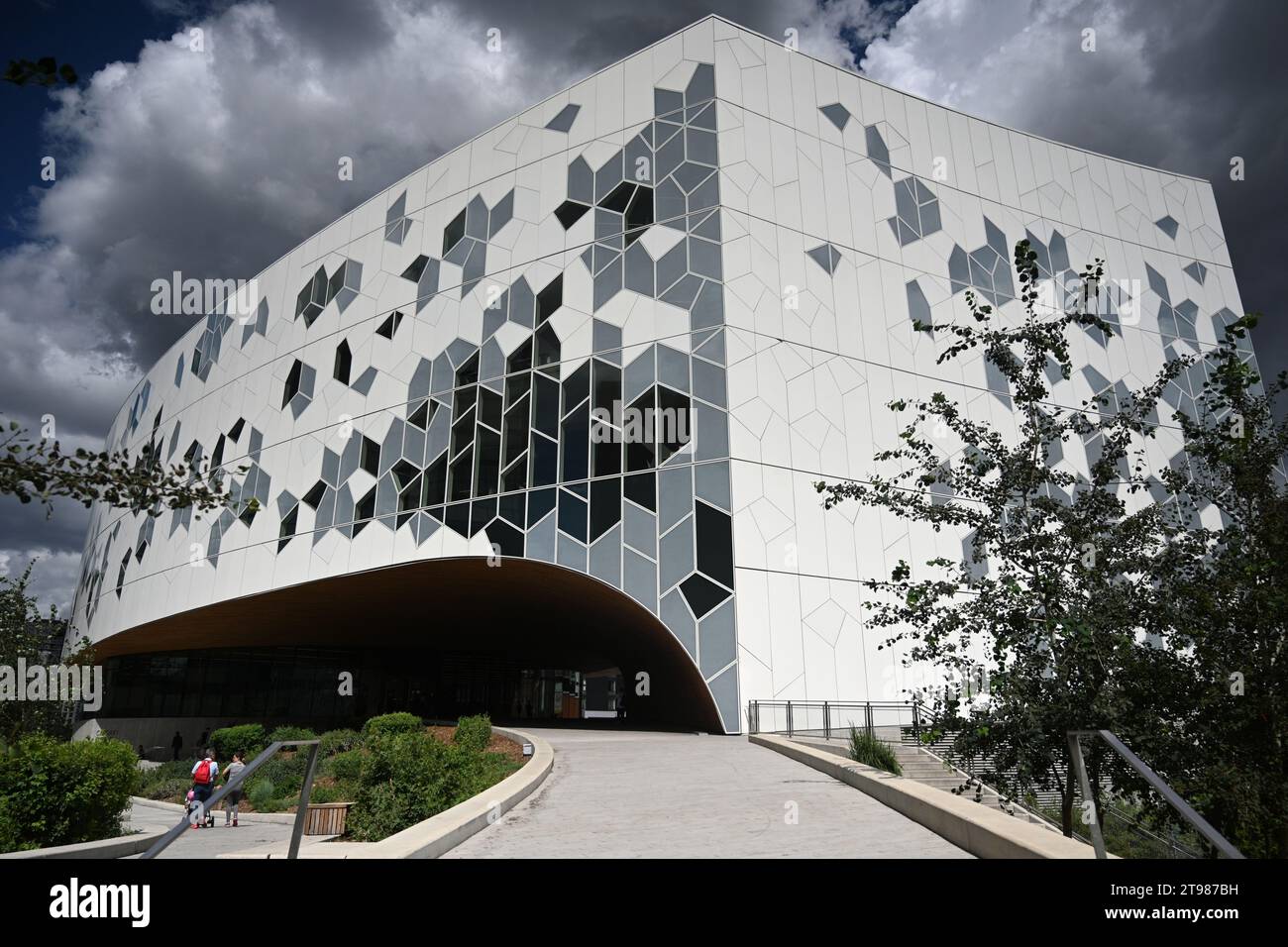 Calgary library entrance hi-res stock photography and images - Alamy