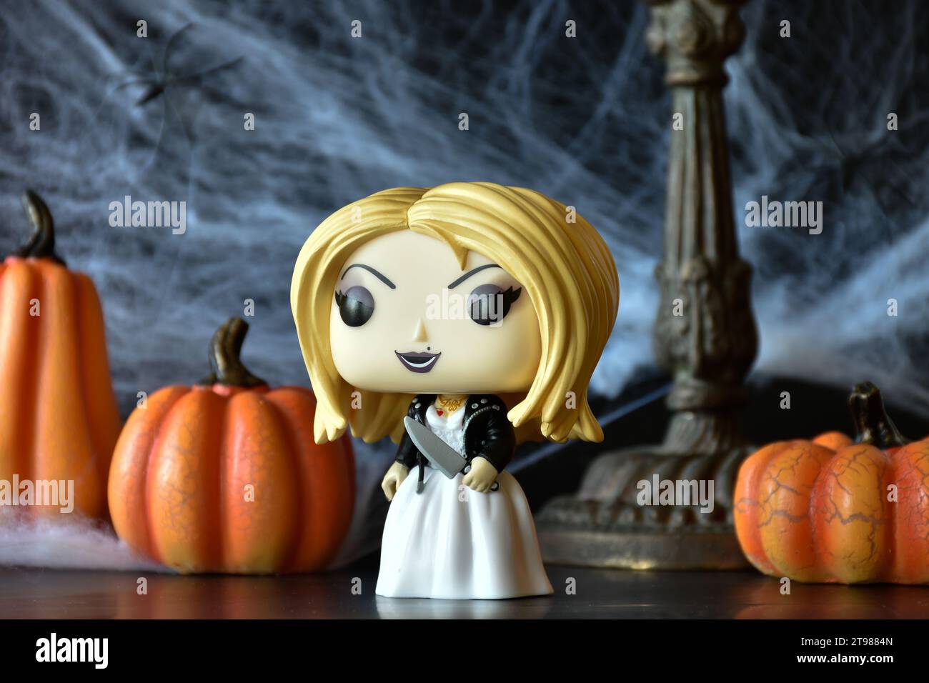 Funko Pop action figure of Tiffany bride of Chucky from horror ...