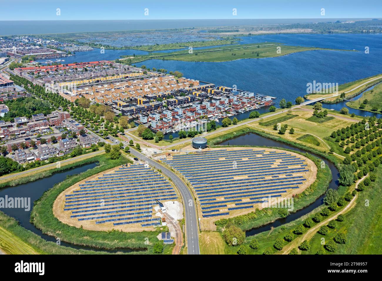 Noor solar power plant hi-res stock photography and images - Alamy