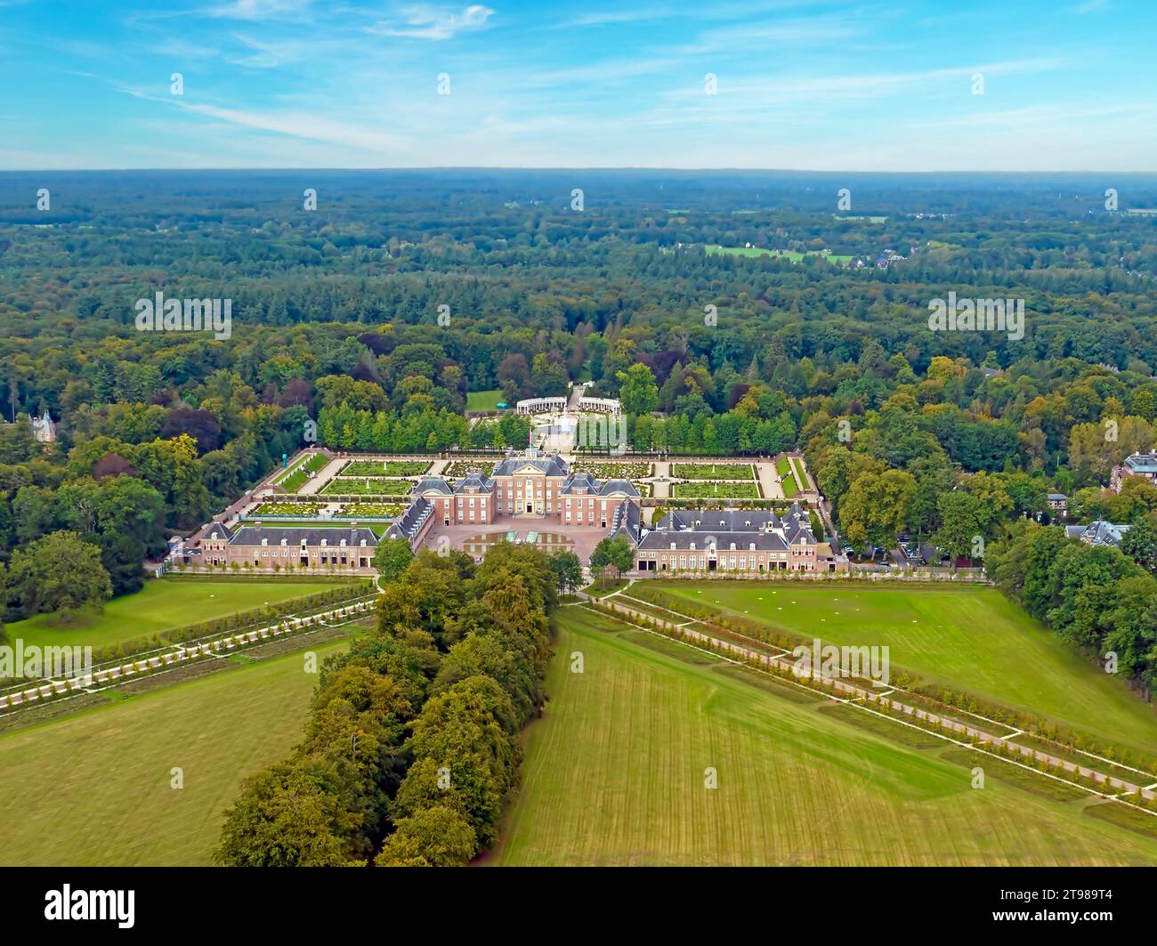 Aerial from palace het hi-res stock photography and images - Alamy