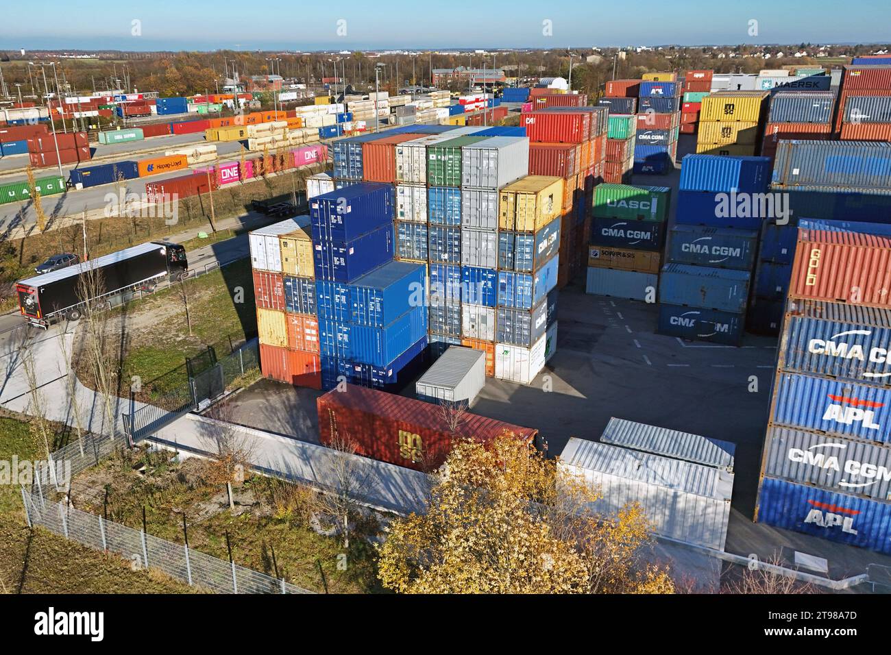 Themenbild Deutsche Wirtschaft, Export/Containerdepot Container ...