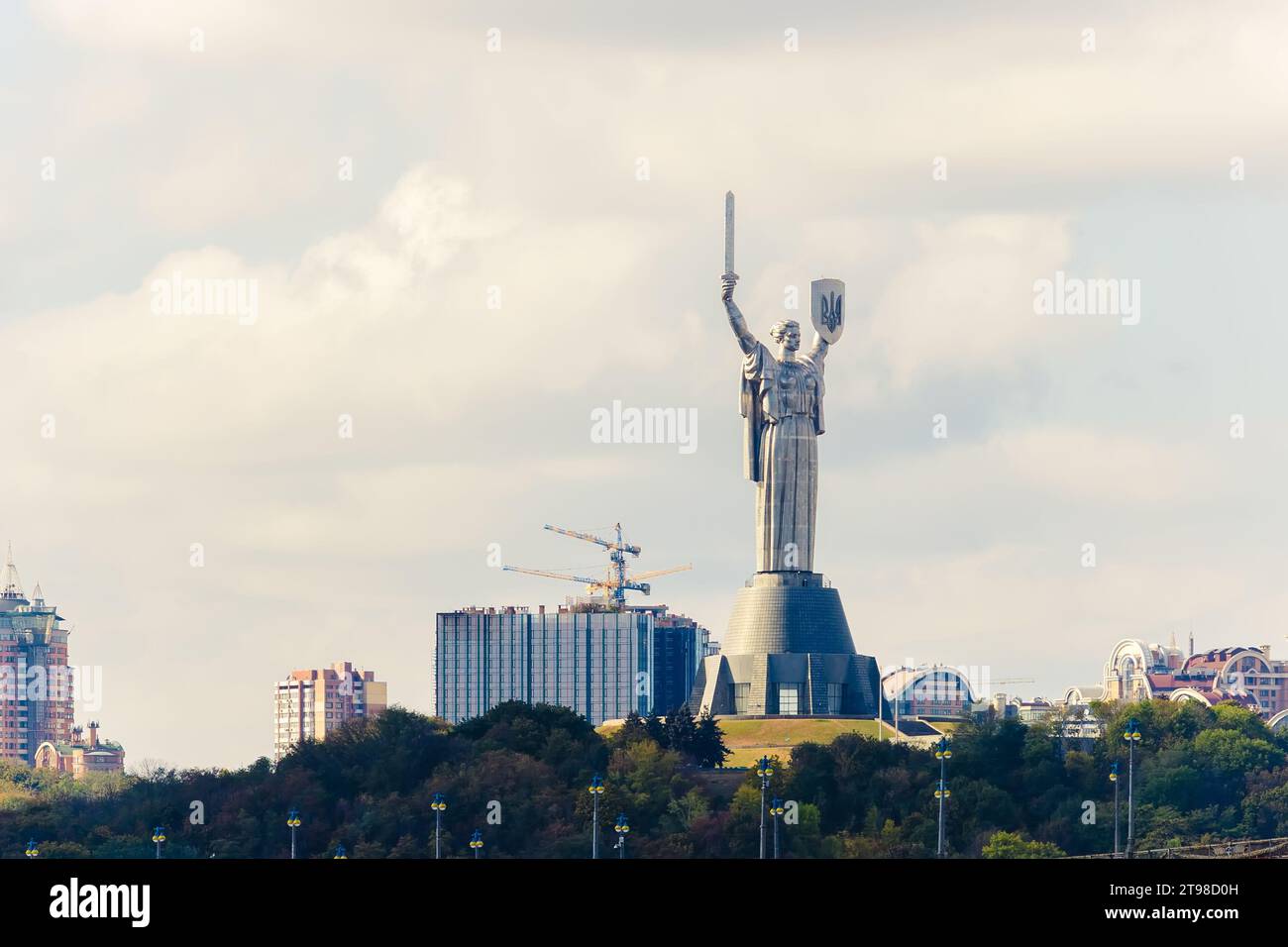 Mother Motherland statue devoted the Great Patriotic War in Kiev ...