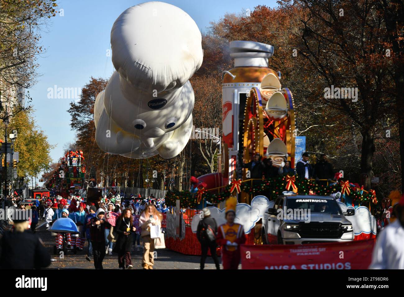 The Pillsbury Doughboy balloon at the 2023 Macy's Thanksgiving Day ...