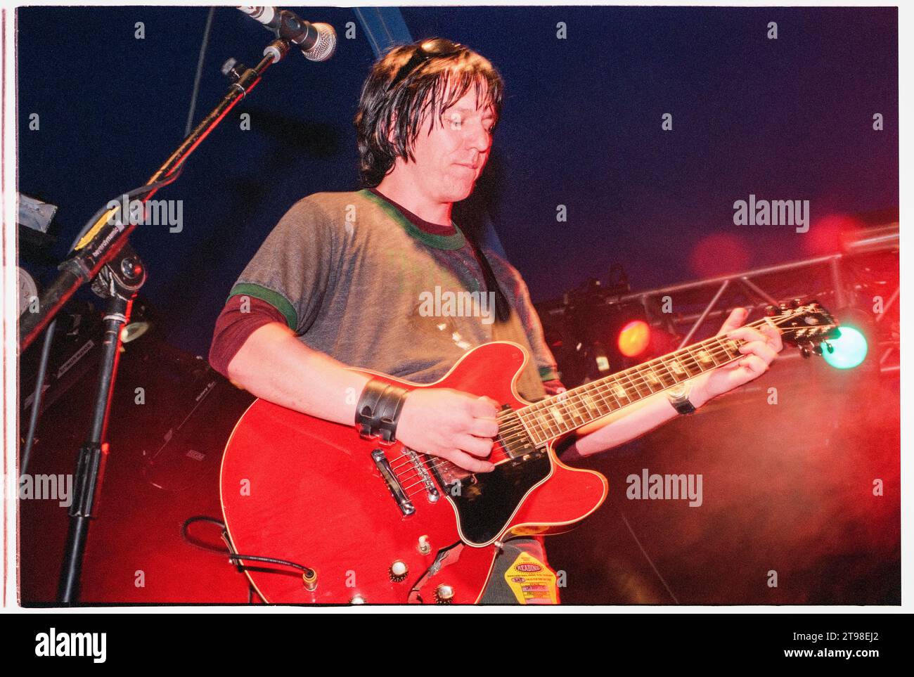 ELLIOTT SMITH, READING FESTIVAL, 1998: Singer songwriter Elliott Smith ...