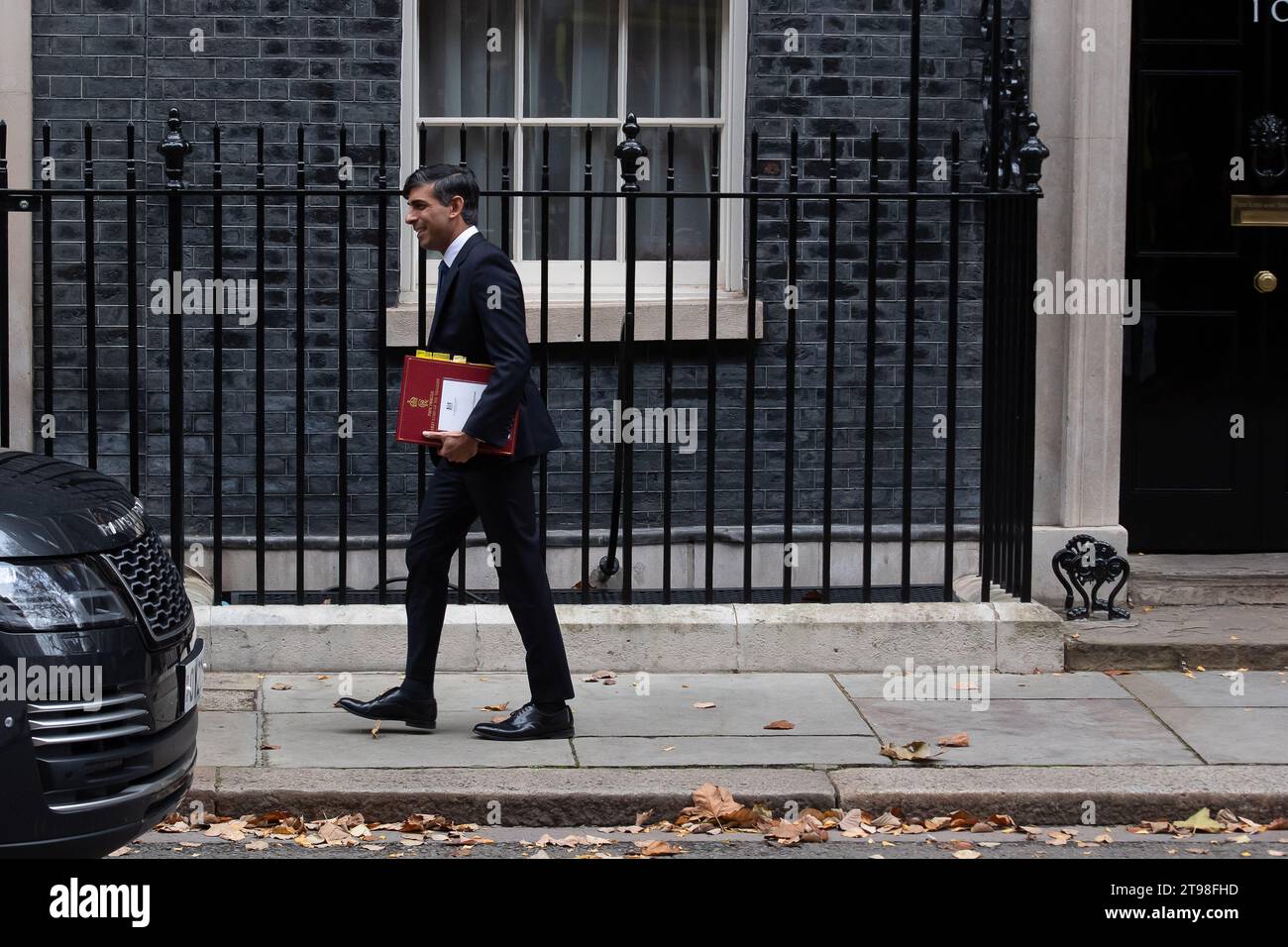 Whitehall, London, UK. 22nd November, 2023. Prime Minister Rishi Sunak, leaves no 10 Downing ...