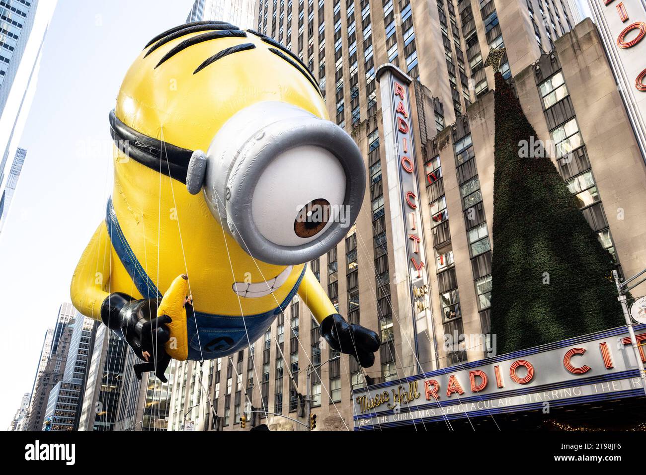 New York City, United States. 23rd Nov, 2023. The Stuart the Minion ...