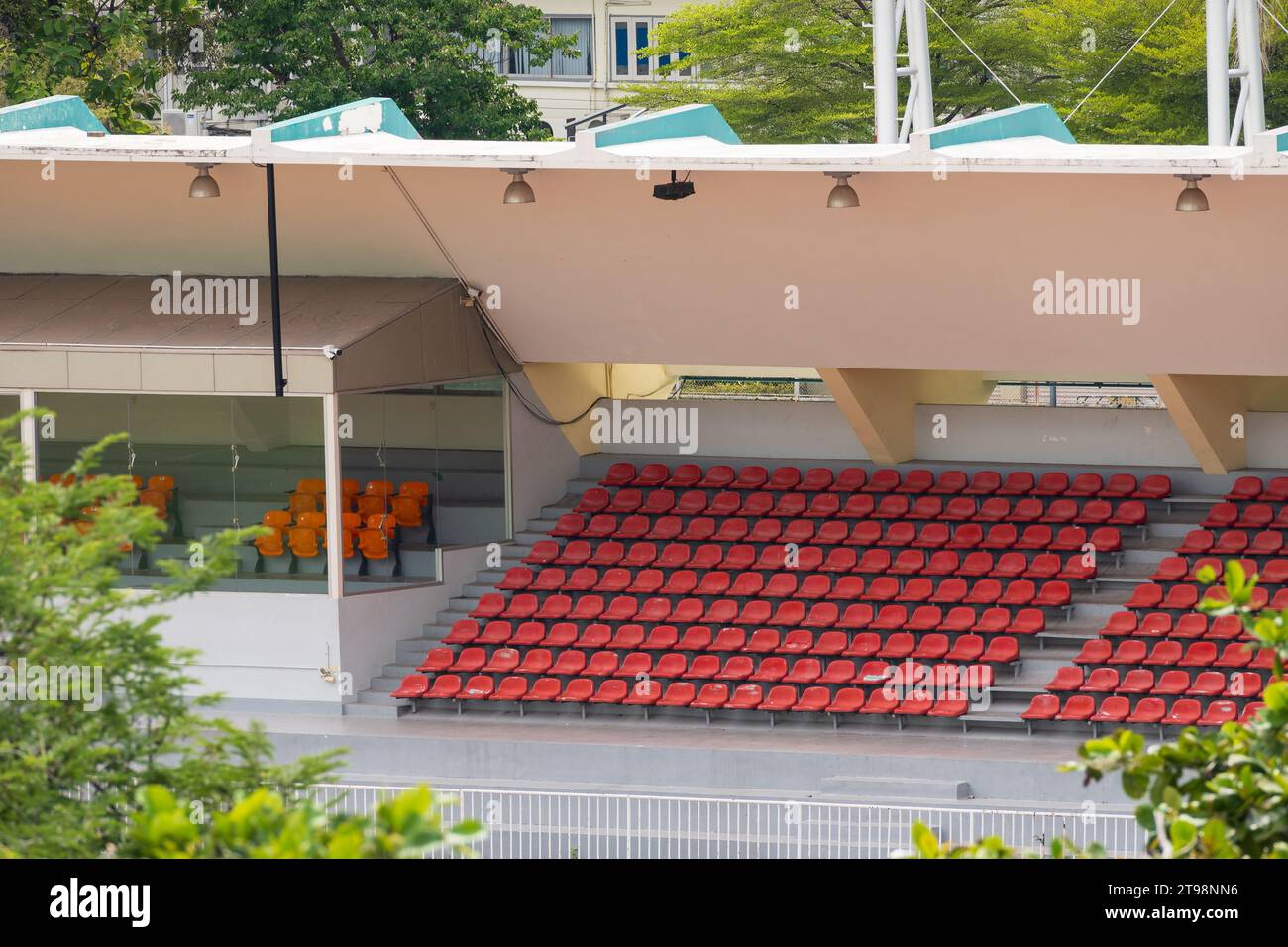 People in vip section stadium hi-res stock photography and images - Alamy