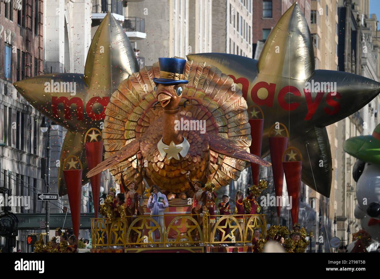 Thanksgiving parade turkey float hi-res stock photography and images ...