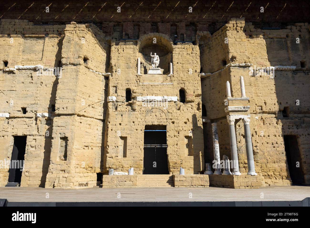 Roman Amphitheatre, Orange, UNESCO world heritage, Provence, France ...