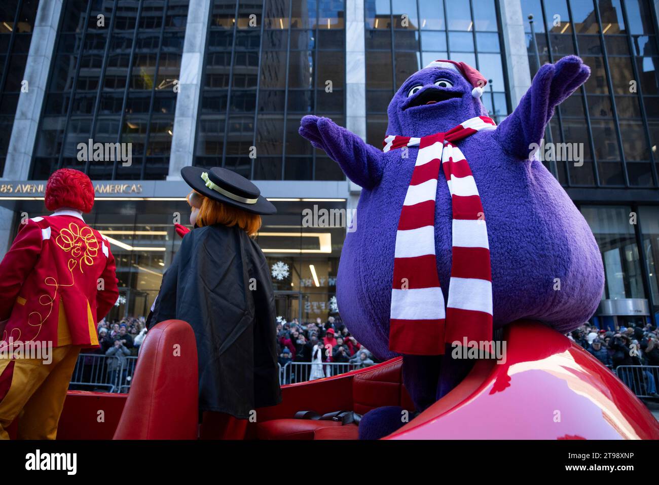Grimace mcdonalds hi-res stock photography and images - Alamy