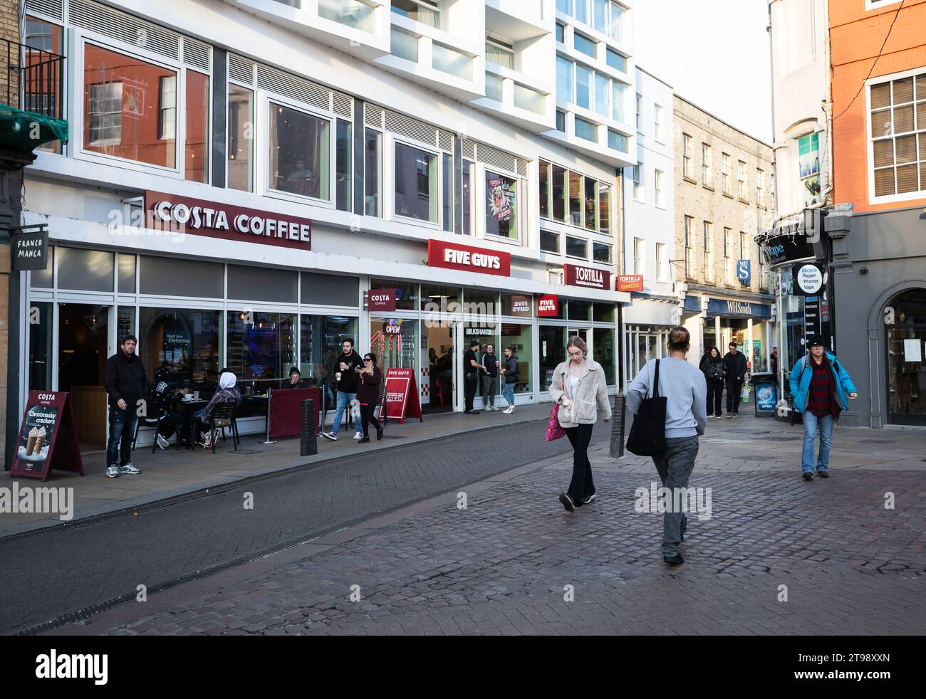 A row of shops in Cambridge, UK Stock Photo - Alamy