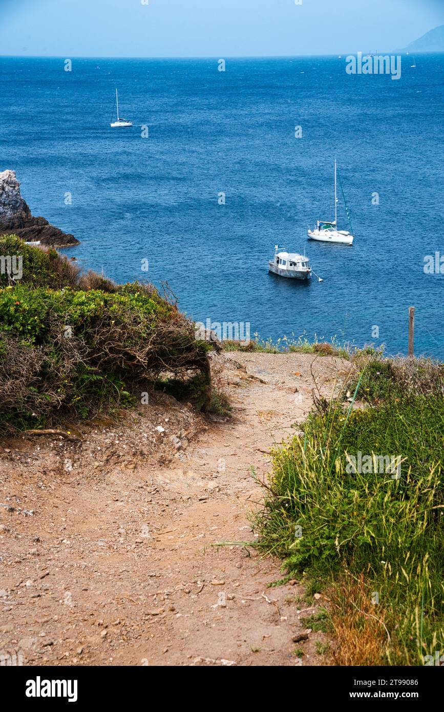 le bord de mer dans la partie ouest de la presquile de Giens ...