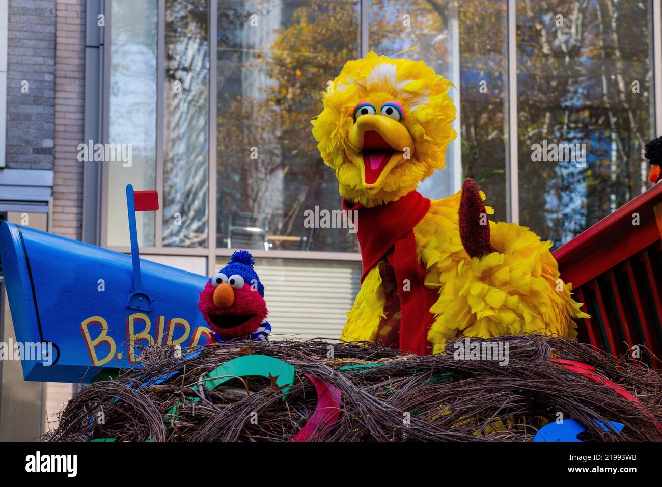 Elmo sesame street hi-res stock photography and images - Alamy
