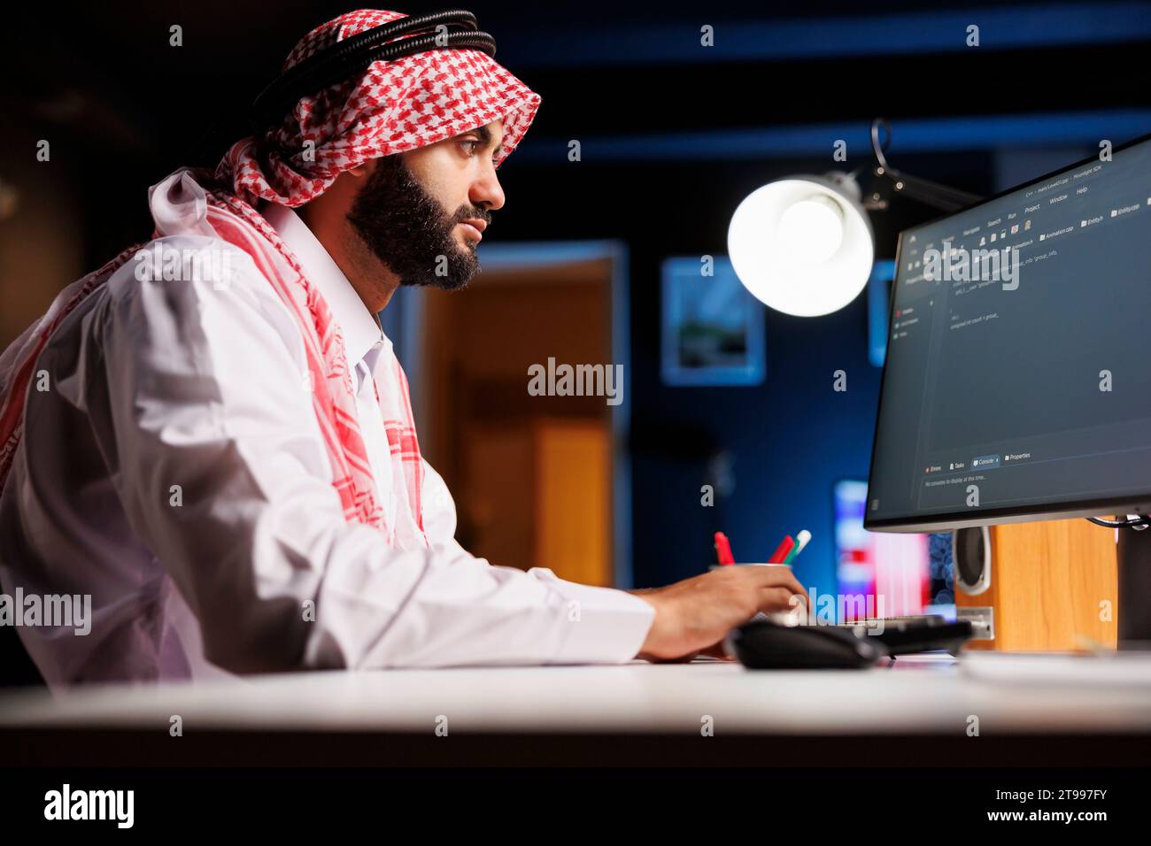 Blockchain programer hi-res stock photography and images - Alamy