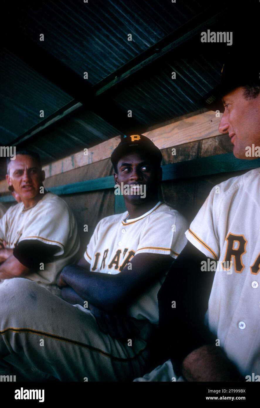 Pittsburgh pirates roberto clemente hi-res stock photography and images ...