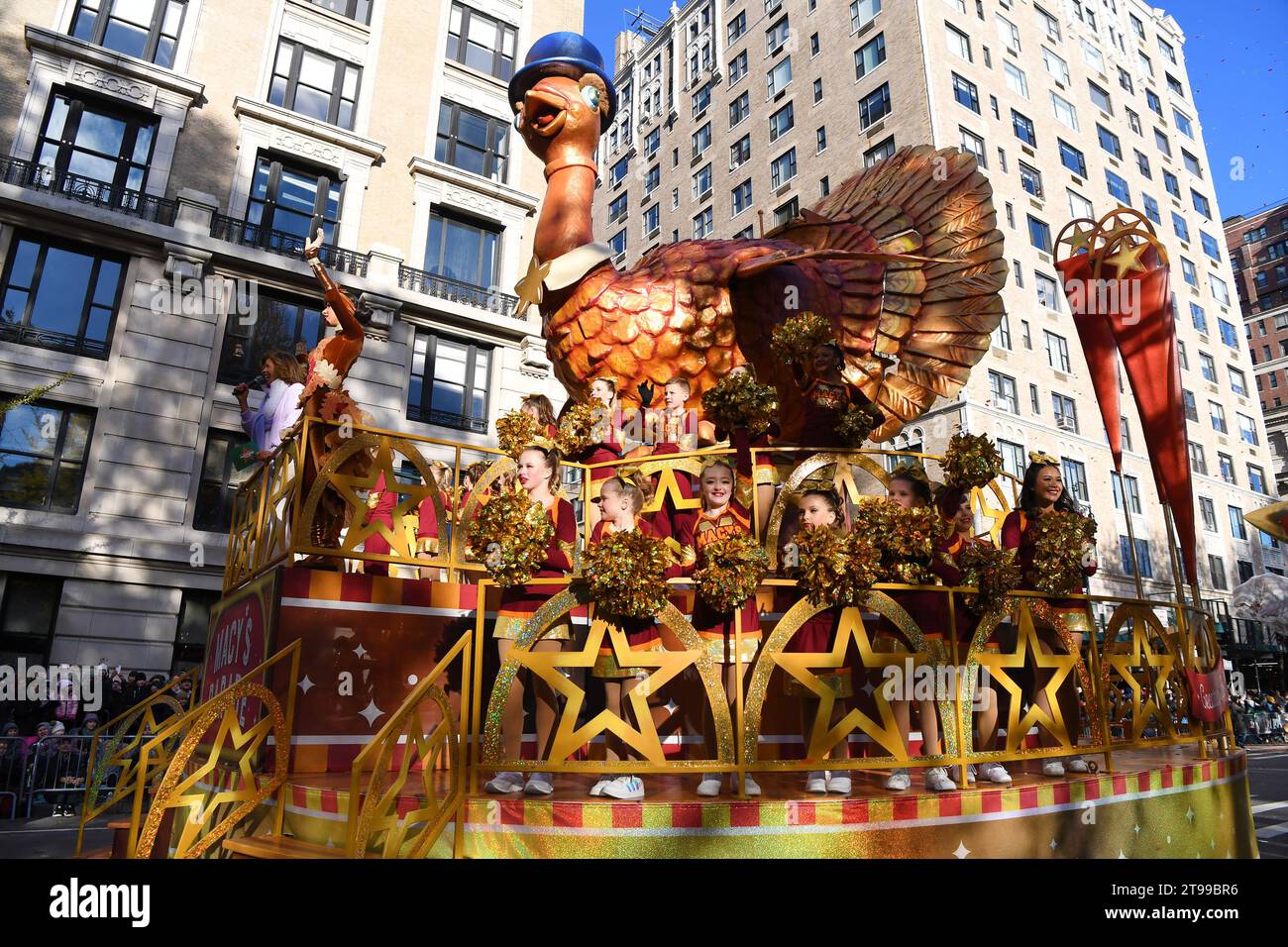 Thanksgiving parade turkey float hi-res stock photography and images ...