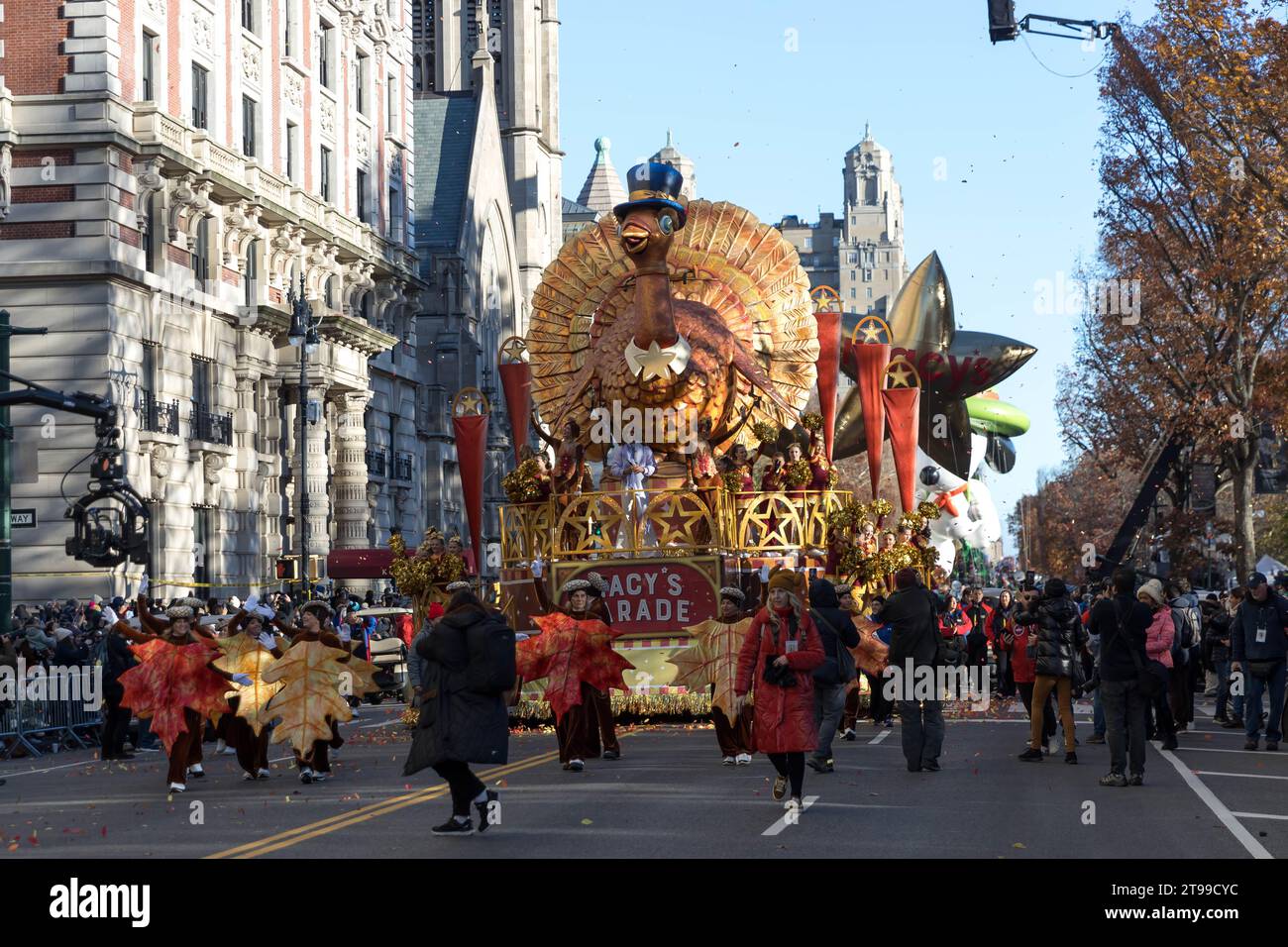 The Tom Turkey float at the 2023 Macy's Thanksgiving Day Parade on ...
